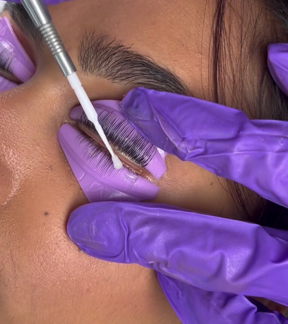 Lash Lift Aftercare: The Secret to Making Your Lash Lift Last - Waxing ...