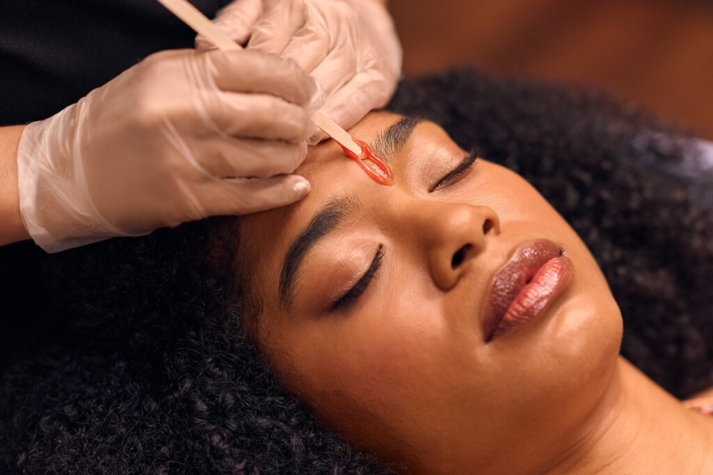 Eyebrow Threading vs. Waxing: How to Make the Right Choice | Waxing the City