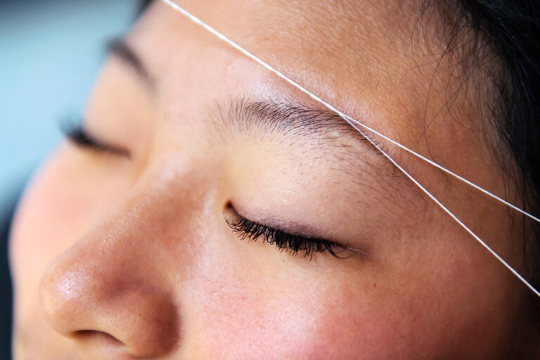 Eyebrow Threading vs. Waxing: How to Make the Right Choice | Waxing the ...